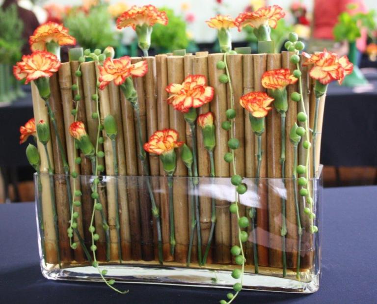 A vertical parallel arrangement | Waverley Floral Art